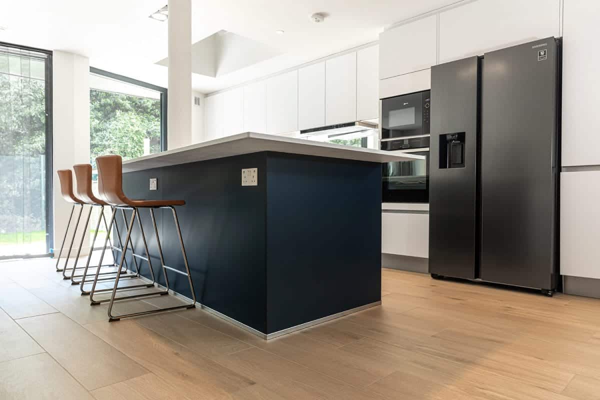 Exquisite Handleless Kitchen | Ebstone Kitchens