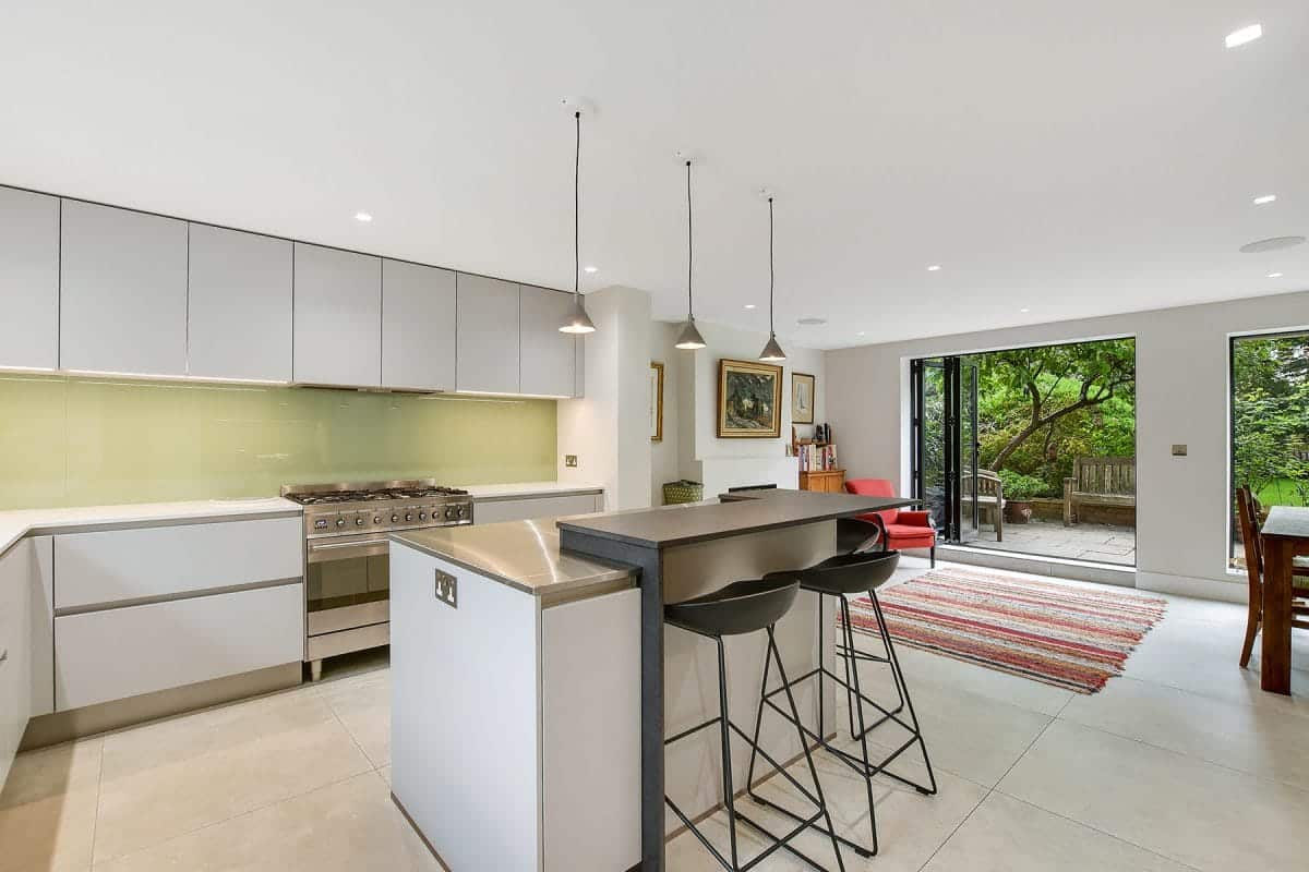 Multi-functional Handleless Kitchen | Ebstone Kitchens