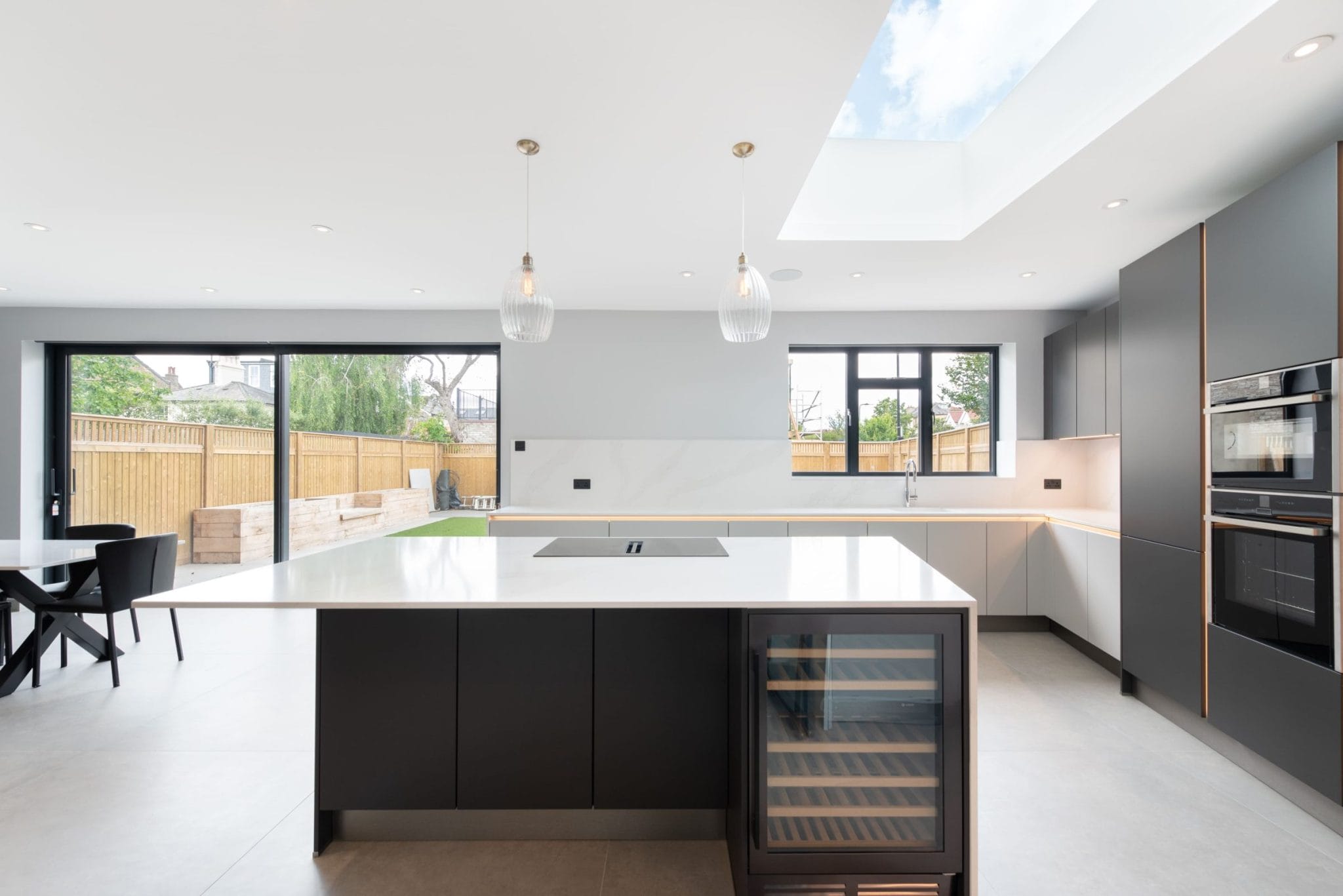 Sleek Modern Graphite and Platinum Grey Kitchen | Ebstone Kitchens