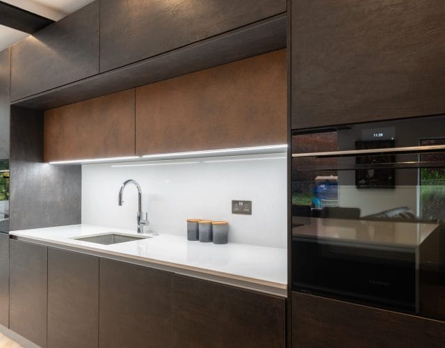 Modern Artwood Flamed Oak Kitchen | Ebstone Kitchens